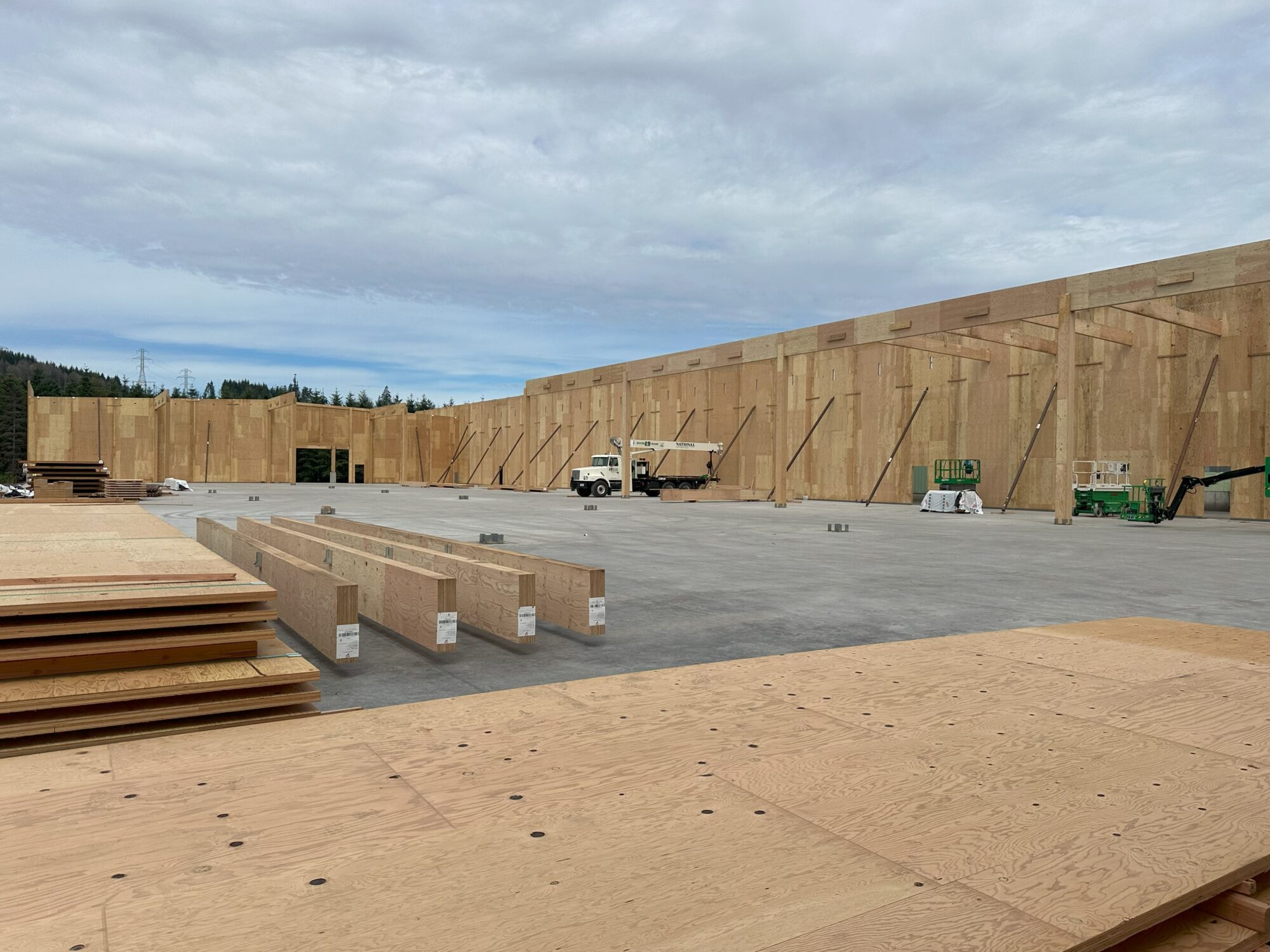 Wood Tilt-Up Construction: New Freres Plywood Warehouse - Freres ...